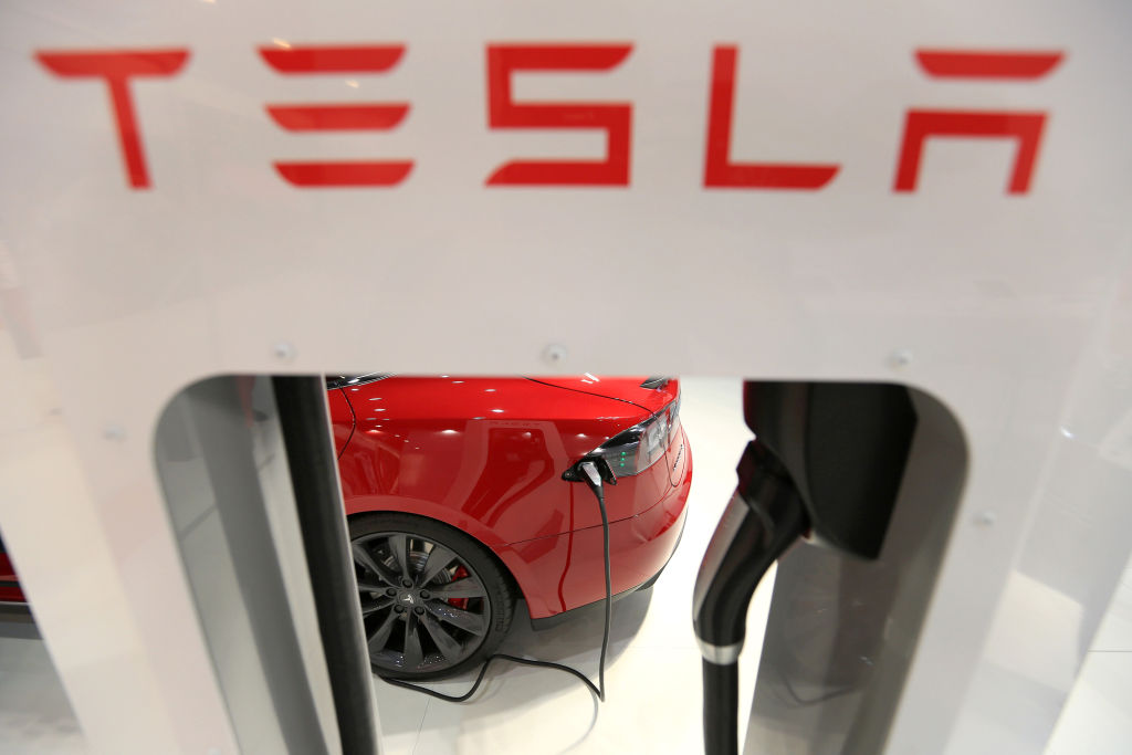 Tesla direct-sales model faces bumps in Omaha