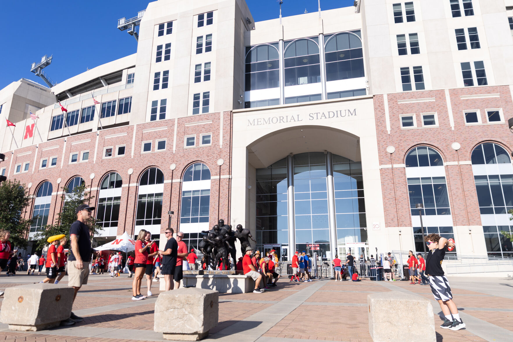 Matt Rhule, Nebraska support Terence 'Bud' Crawford with shirts, shoutouts