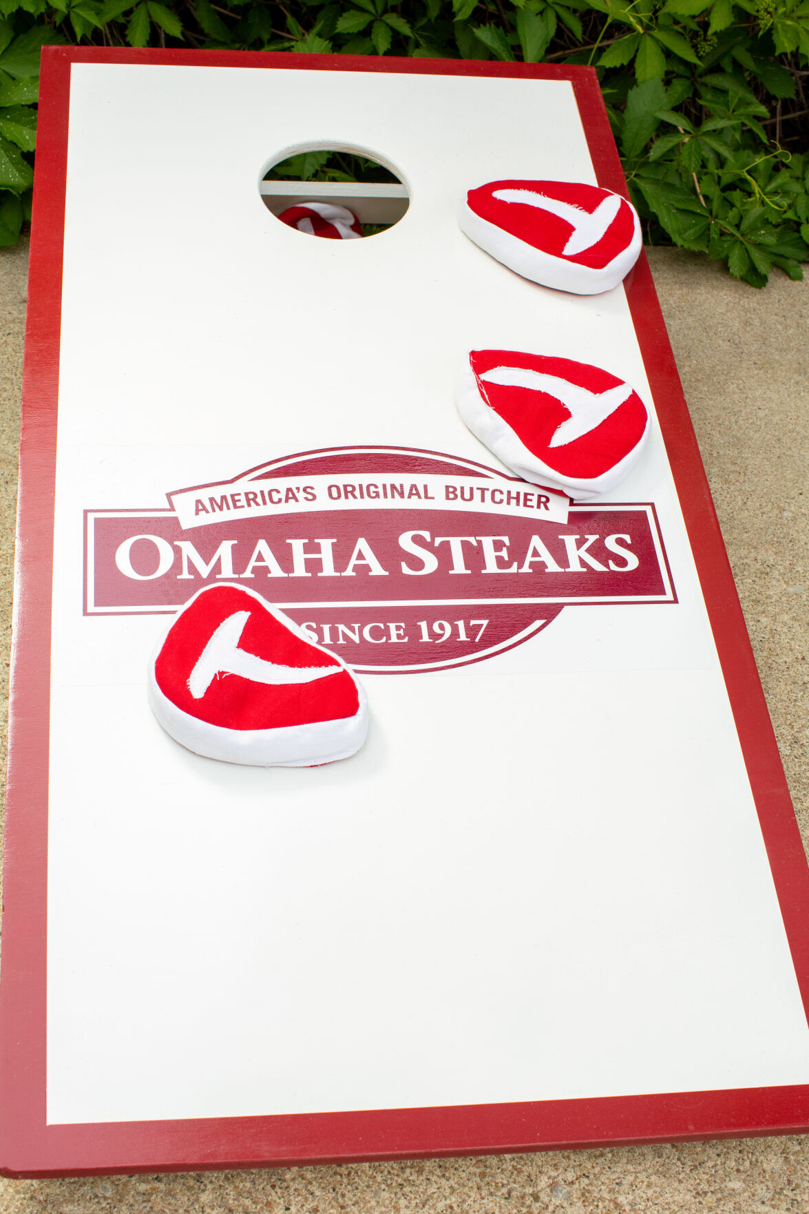 Omaha Steaks to concentrate on direct sales to consumers
