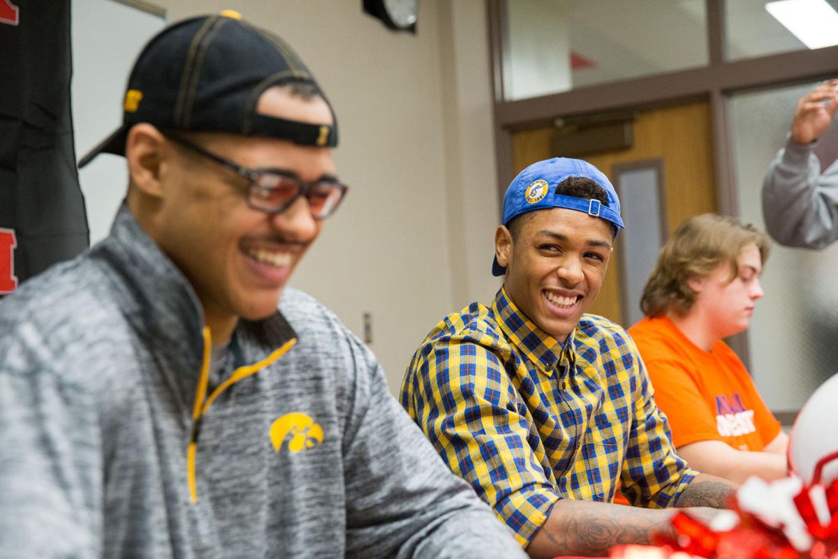 Omaha South’s Noah Fant makes it official, signs with Hawkeyes