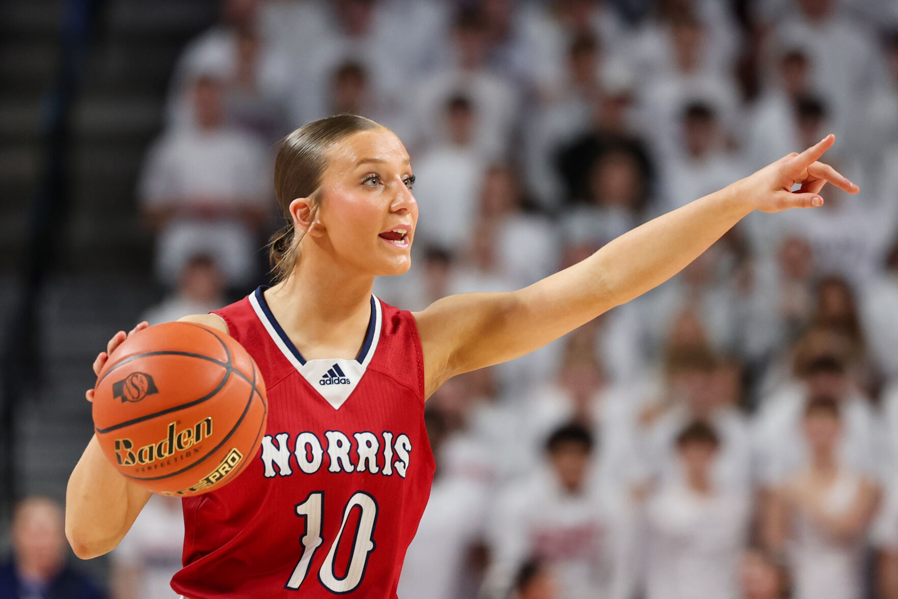 Molly Ladwig's 23 2nd-half points sparks No. 1 Omaha Skutt