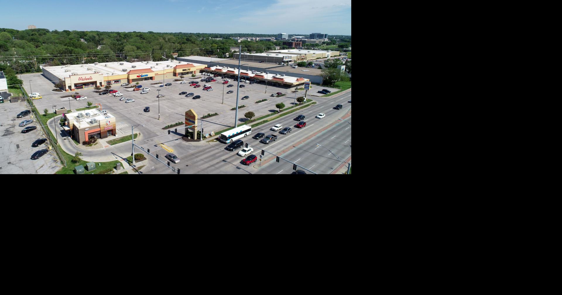 72nd Street shopping center sold for $12.75 million