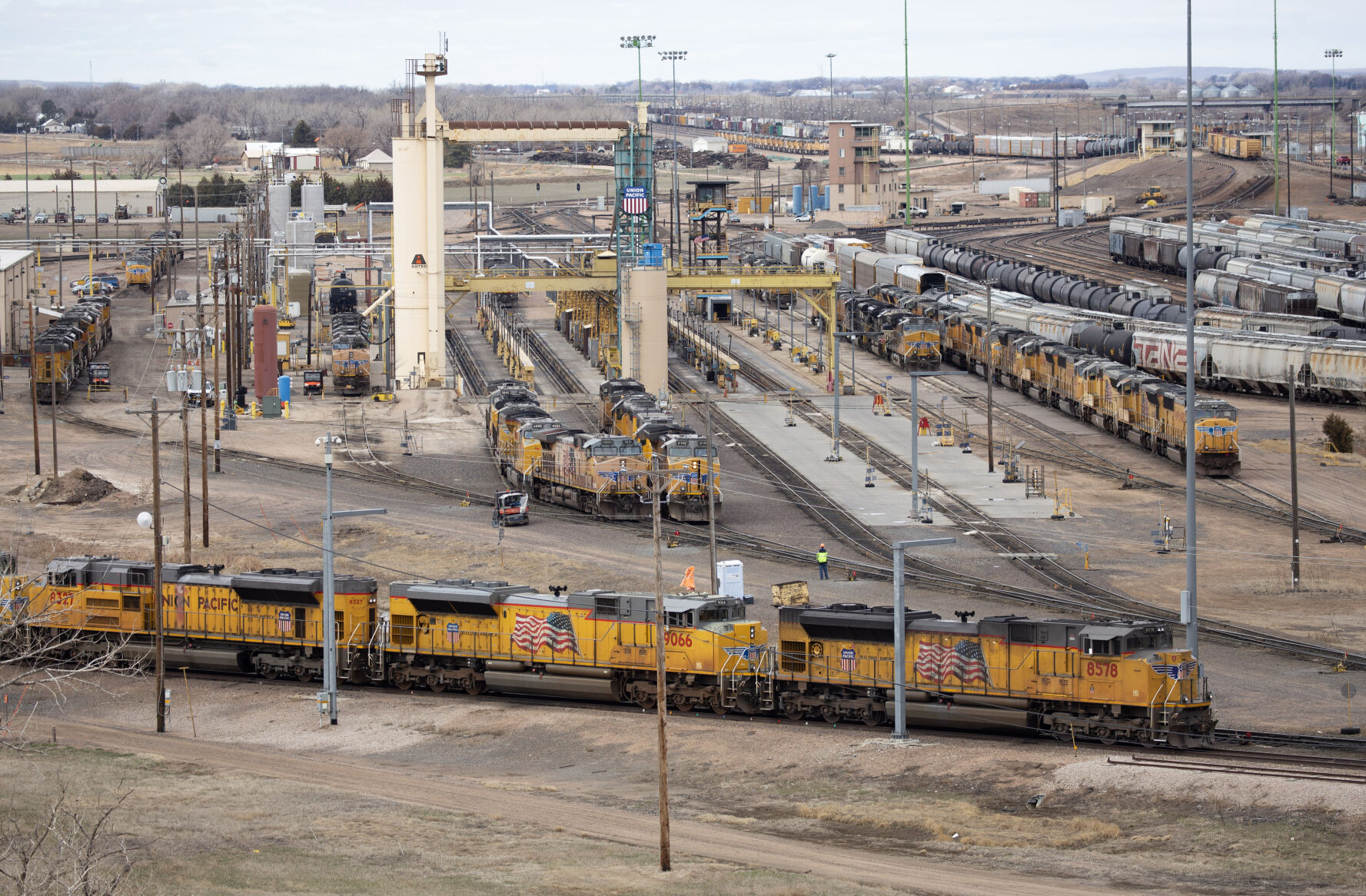 Union Pacific donates to White House ballroom amid major merger push