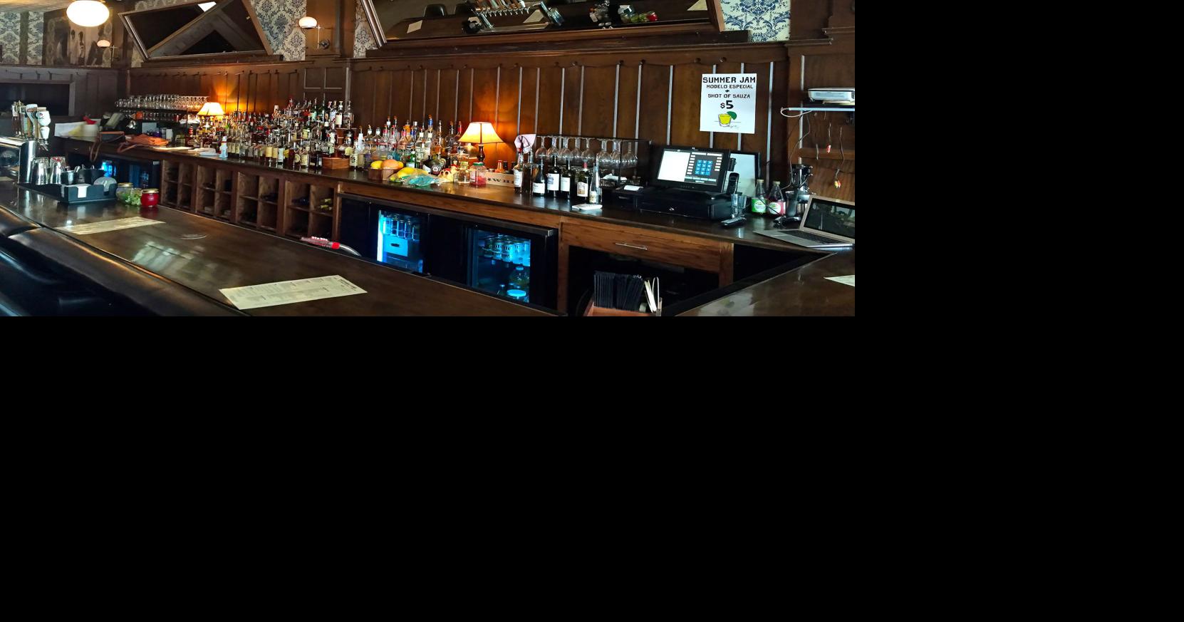 Bar review: Classic Dundee bar boasts a library of beer, wine, cocktails