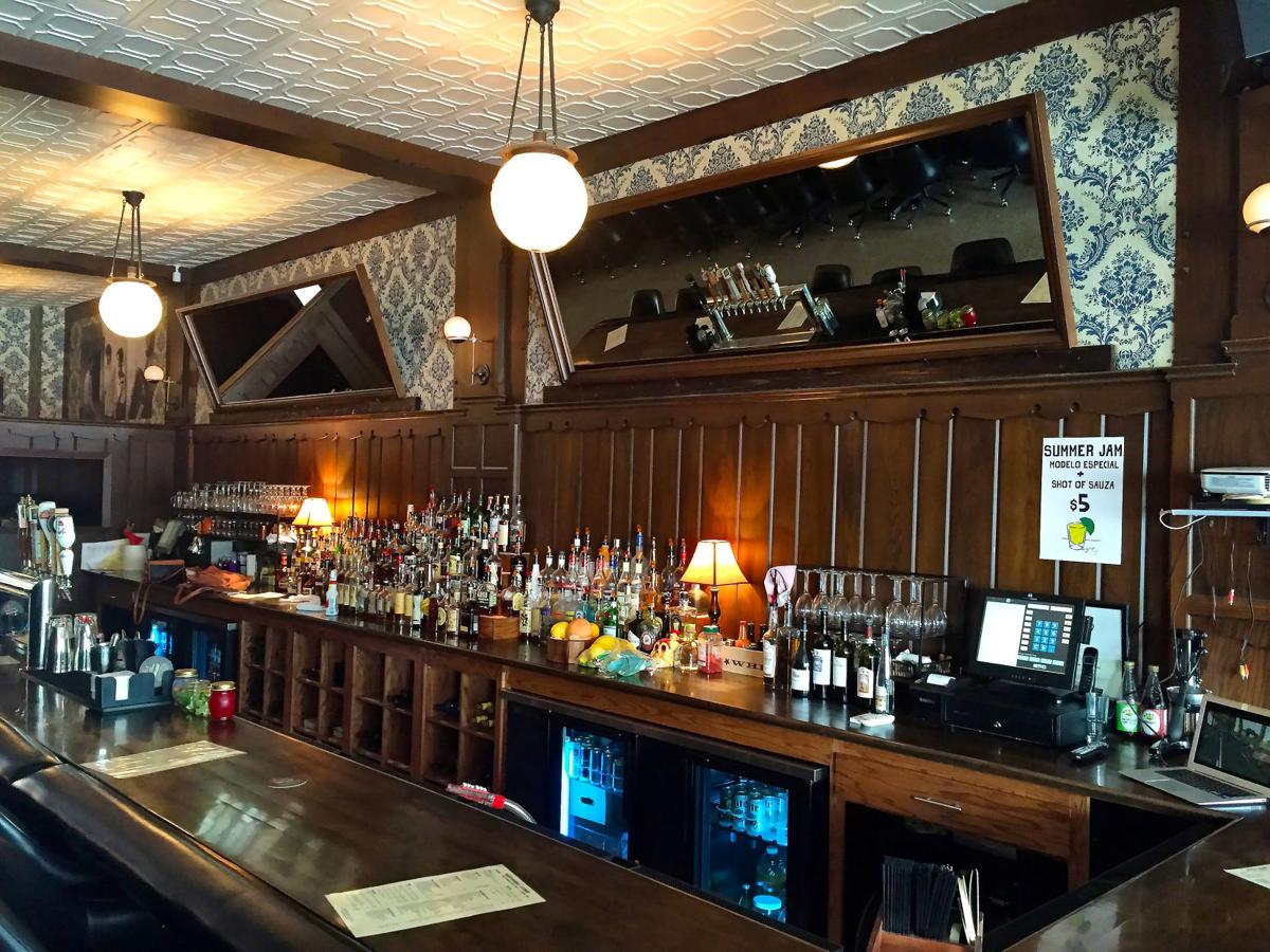 Bar review: Classic Dundee bar boasts a library of beer, wine, cocktails