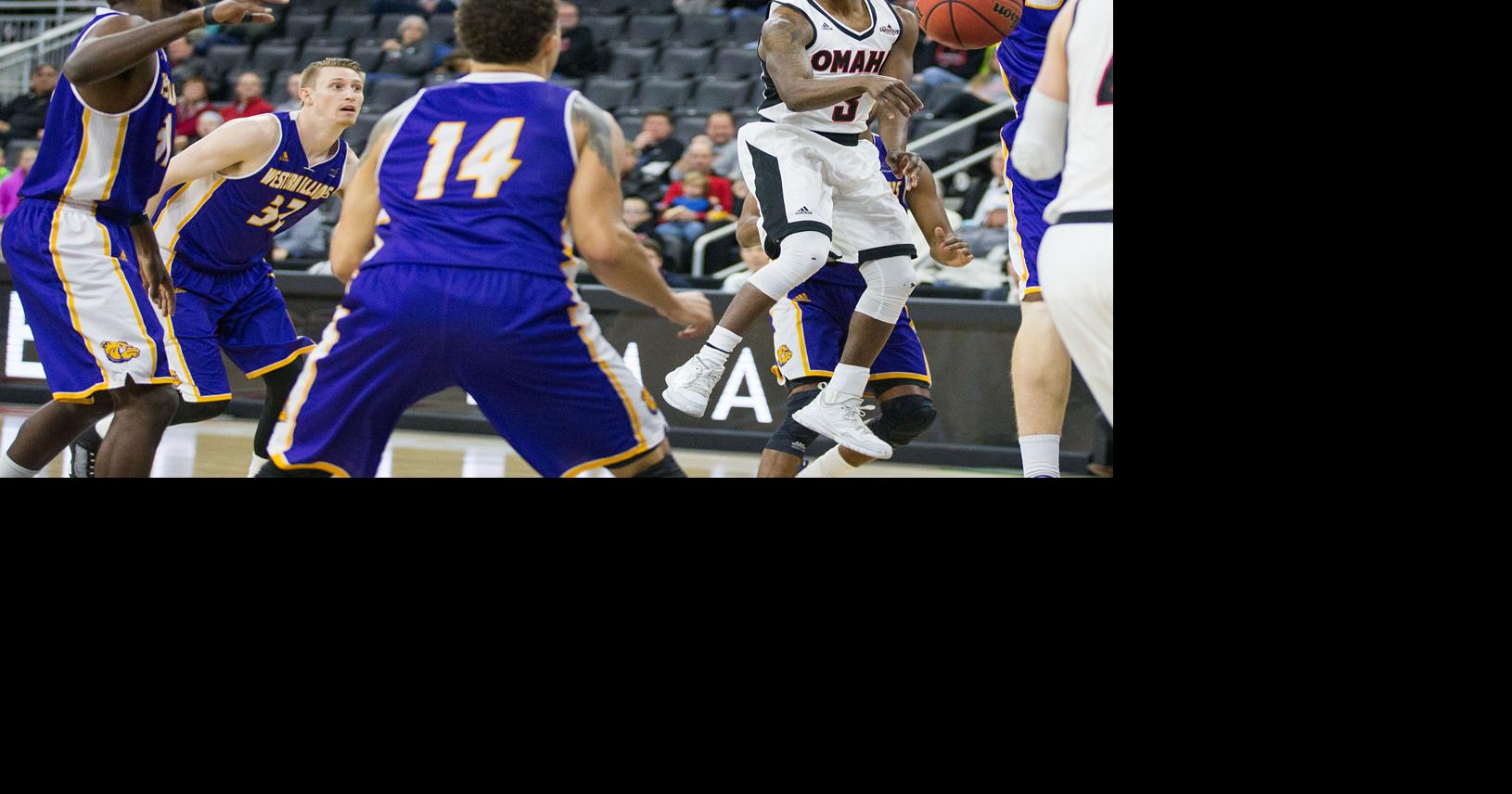 Devin Patterson leads UNO past Western Illinois