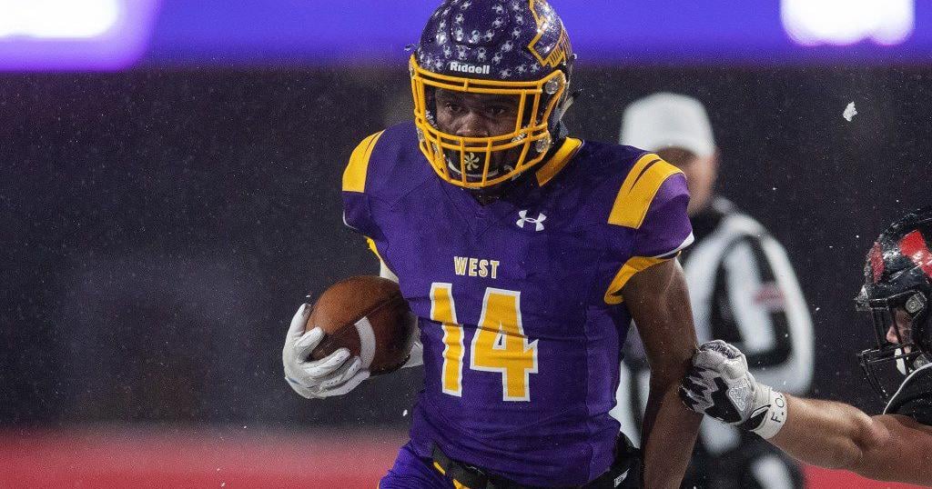 Bellevue West receiver Zavier Betts officially signs with Huskers