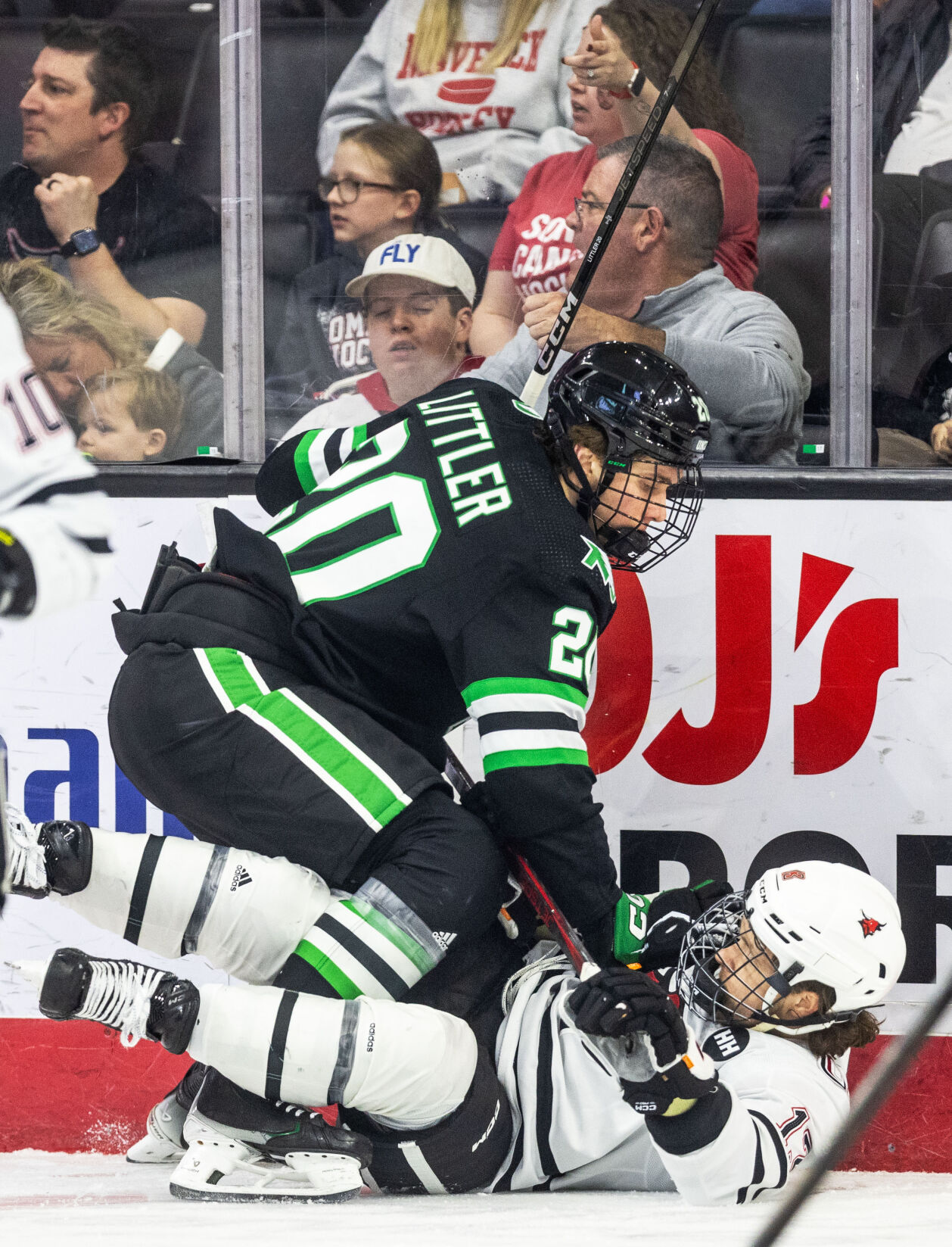 Omaha hockey falls to North Dakota in NCHC playoffs