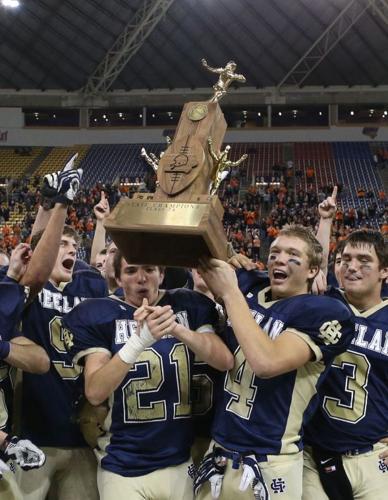 Heelan shatters offensive records in winning 3-A title