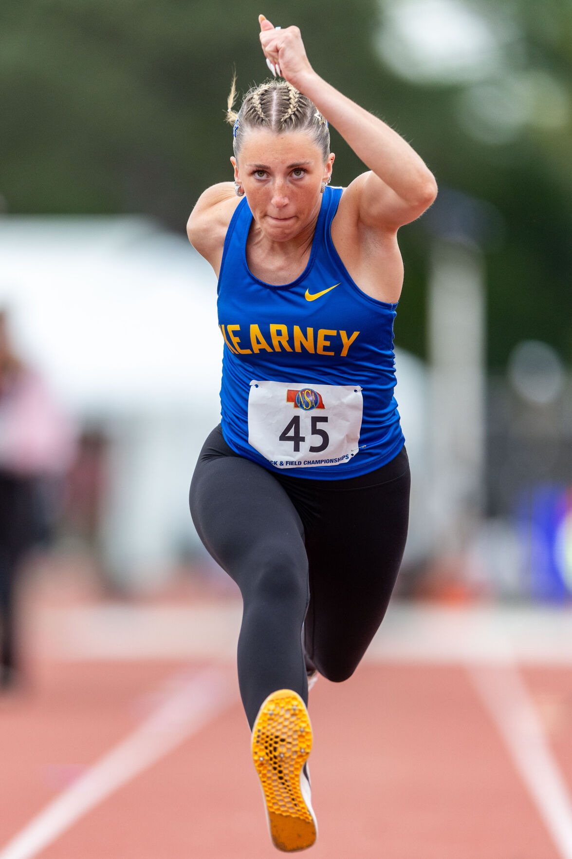 Siblings chase glory Class C, D Nebraska state track