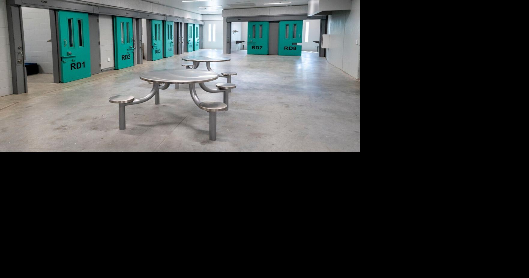 Nebraska inmate serving life sentence for murder dies