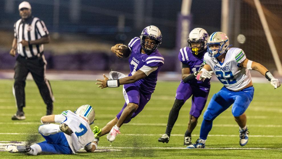 Omaha Westview football's first senior class aims to cap off years of ...