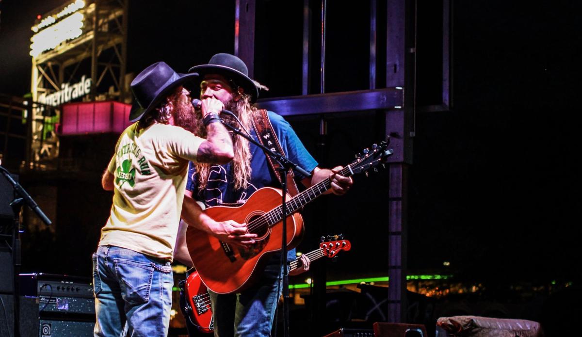Review: Cody Jinks, fans wait through rain for incredible country show