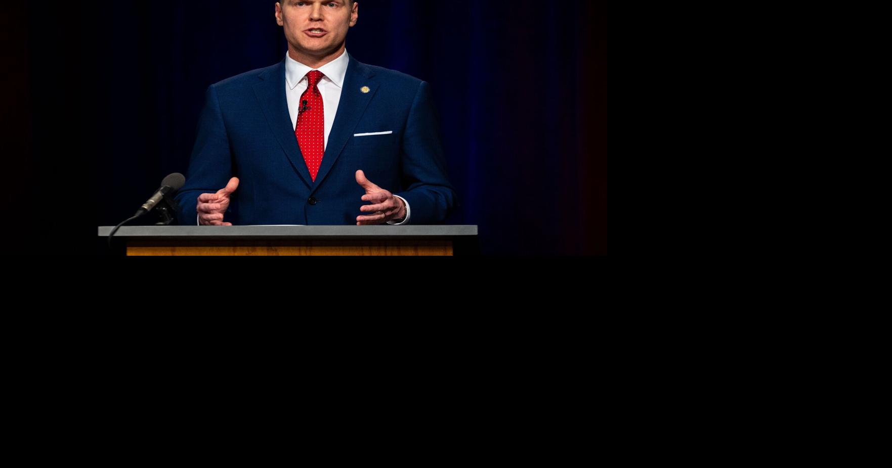 The Public Pulse: Lindstrom talks issues; Iowa's 'flat tax; Kudos to ...