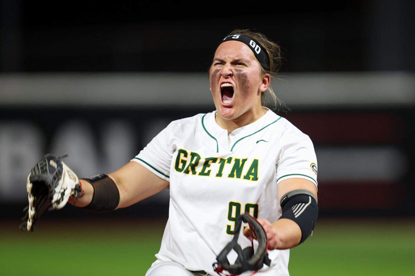 Gretna finishes perfect season, wins Class A softball championship