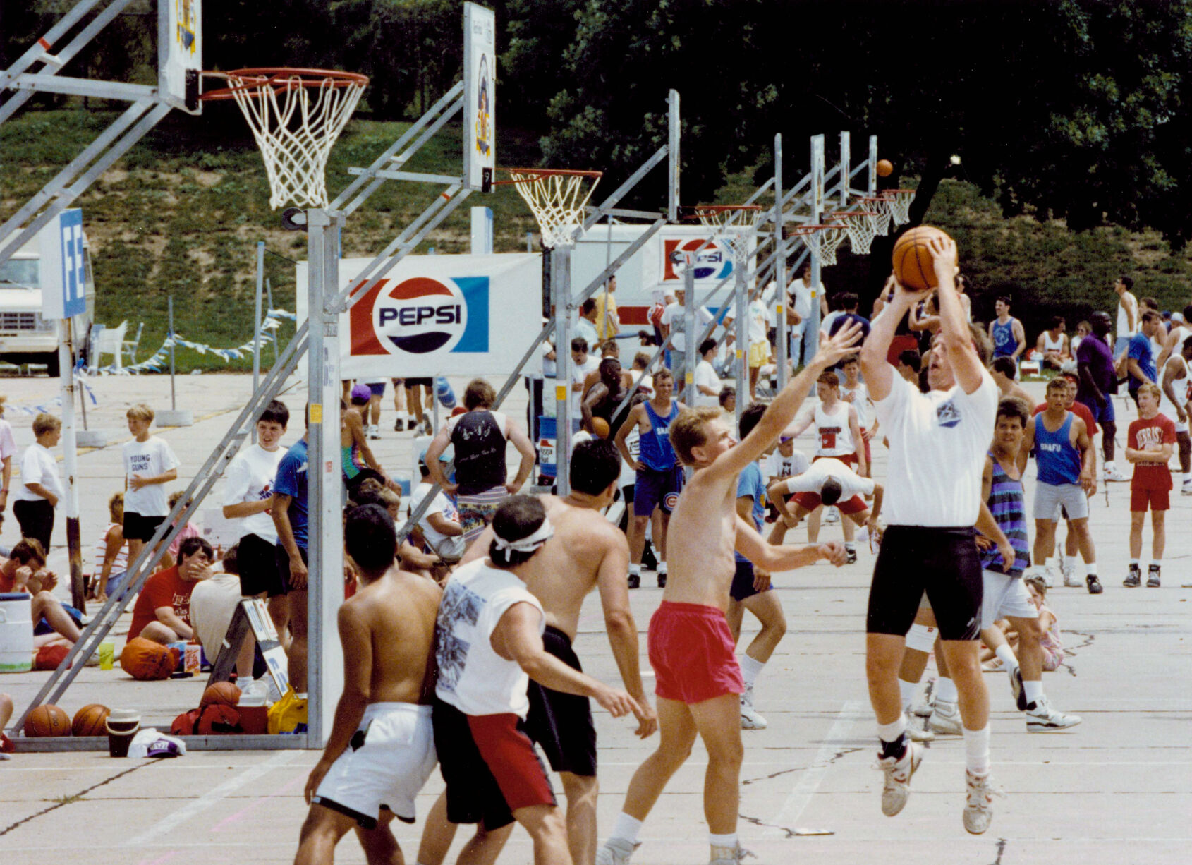Taking a look back at Hoop It Up Omaha basketball tournament