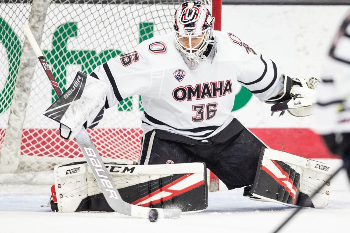With starter injured, backup goalie Austin Roden holds UNO hockey's ...