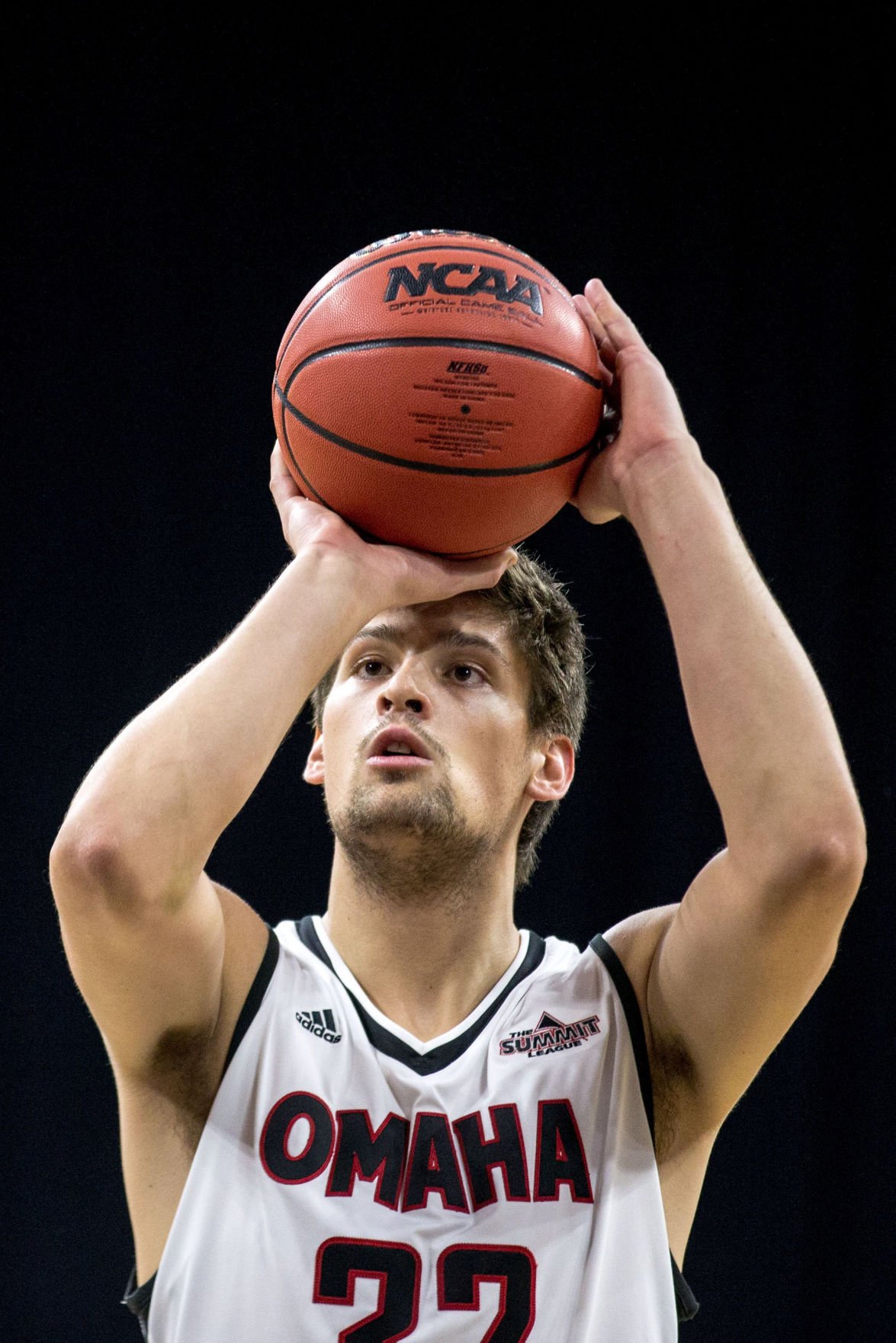 TBL: UNO men's basketball coach Derrin Hansen discusses the Mavs, rule ...