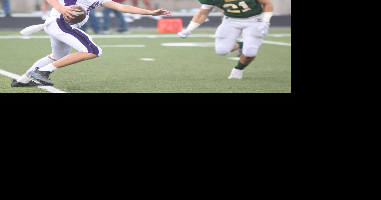 Bellevue East quarterback Mikey Gow shows promise in freshman year