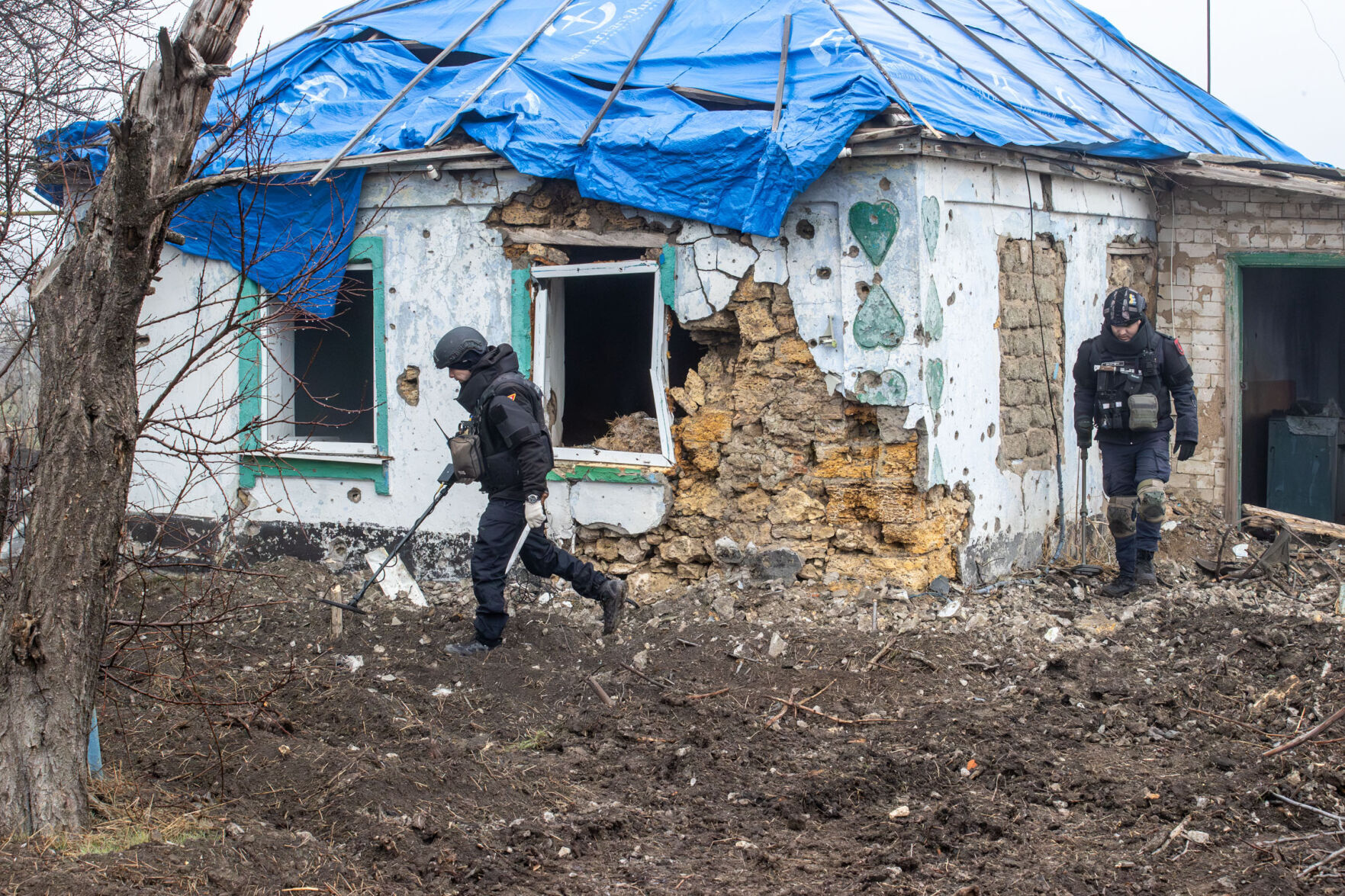 Warren Buffett's son provides $500 million in aid to Ukraine