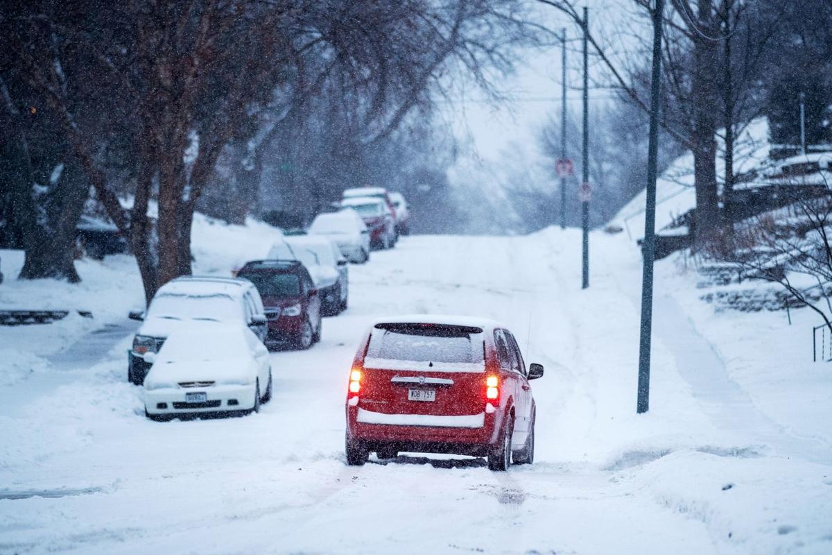 Another 1 to 3 inches of slushy snow forecast for Omaha area today
