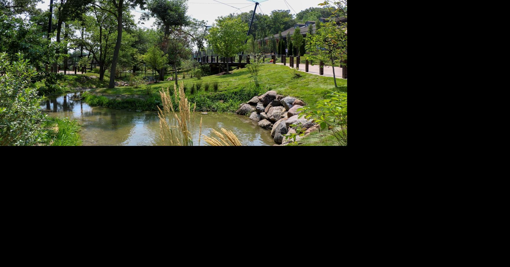 Aviary reopens at Omaha zoo after closing because of bird flu concerns