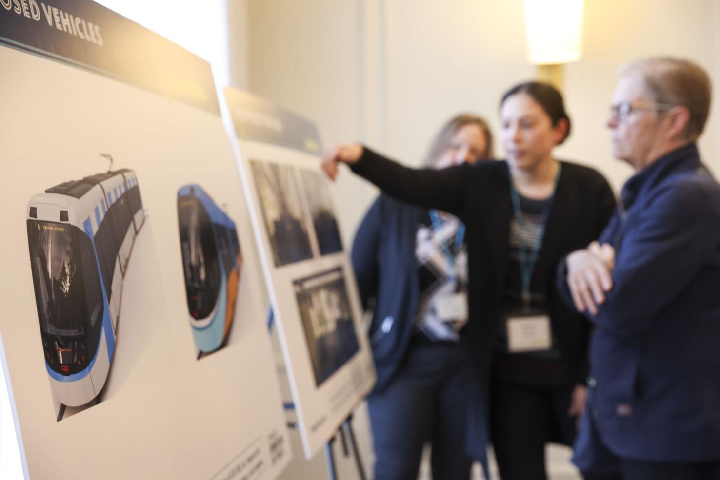 Omaha streetcar project open house draws interest