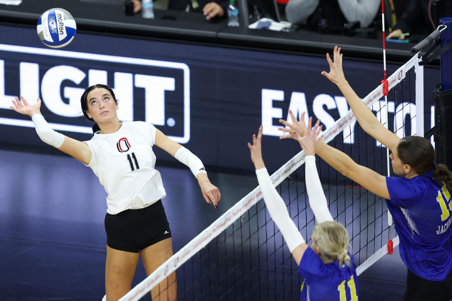 Omaha volleyball offense thrives behind young setter duo