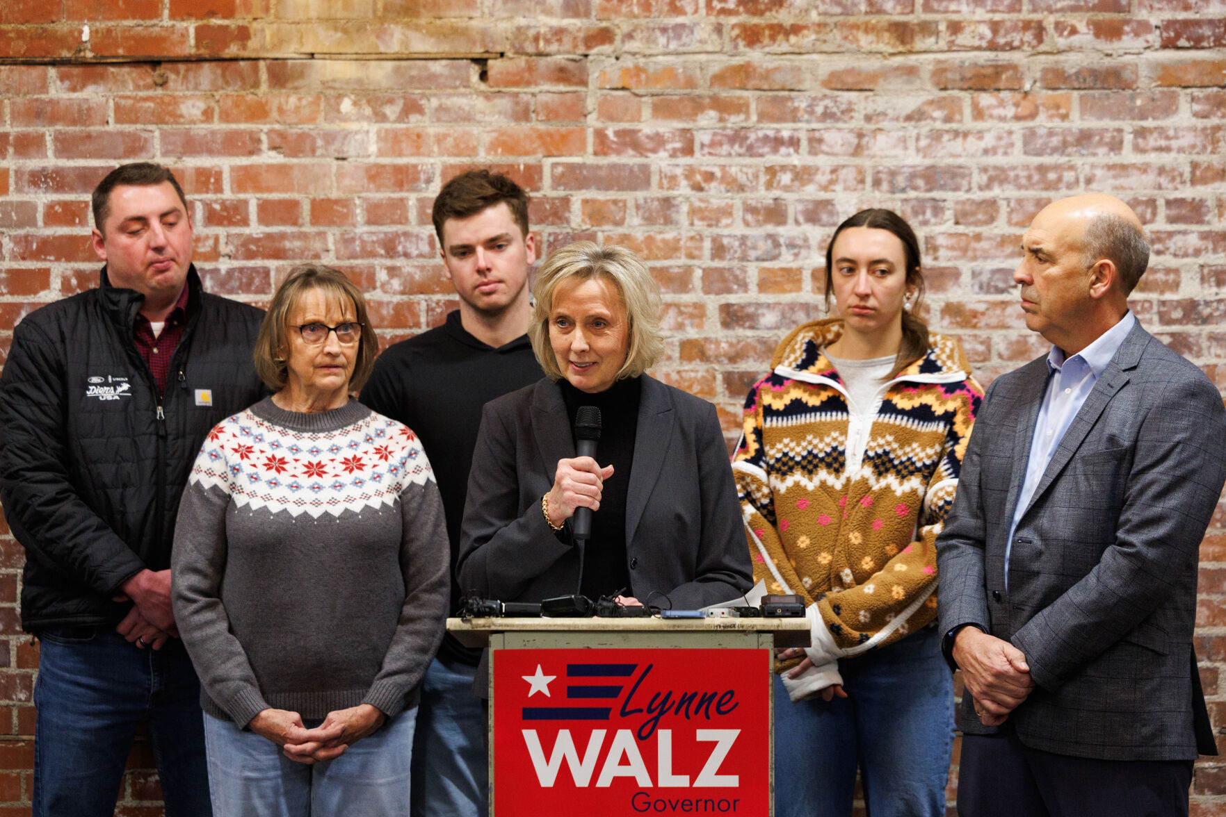 Lynne Walz launches campaign for Nebraska governor