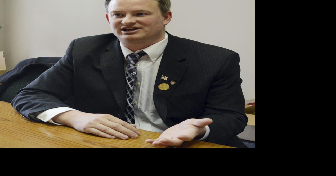 South Dakota AG to take plea deal in crash that killed man, prosecutor says