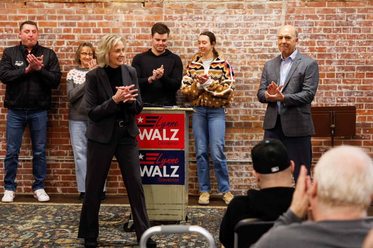 Lynne Walz launches campaign for Nebraska governor