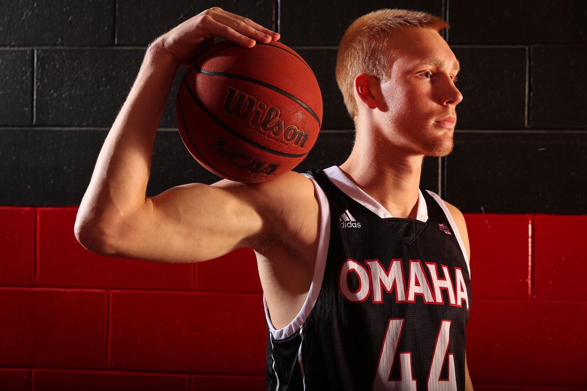 'Natural' sharpshooter Mitch Hahn becoming another scoring threat for Mavs