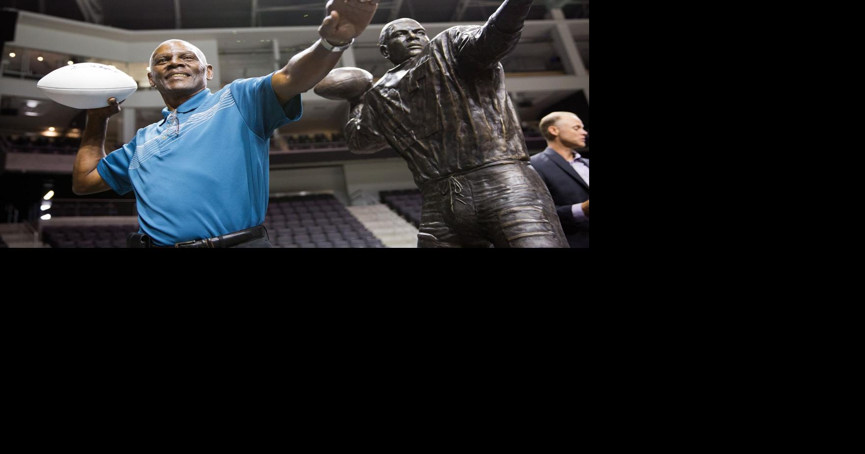 Former Omaha star Marlin Briscoe inducted into College Football Hall of ...