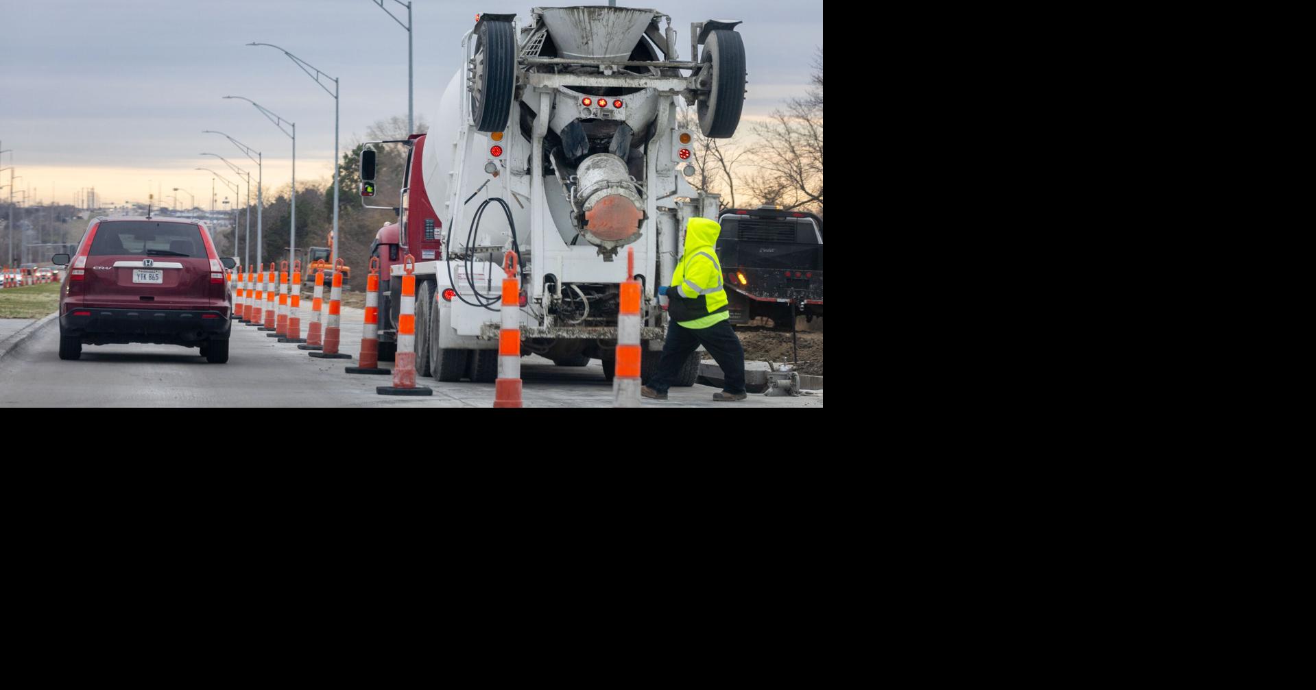 Key intersection near southwest Omaha Hy-Vee reopens