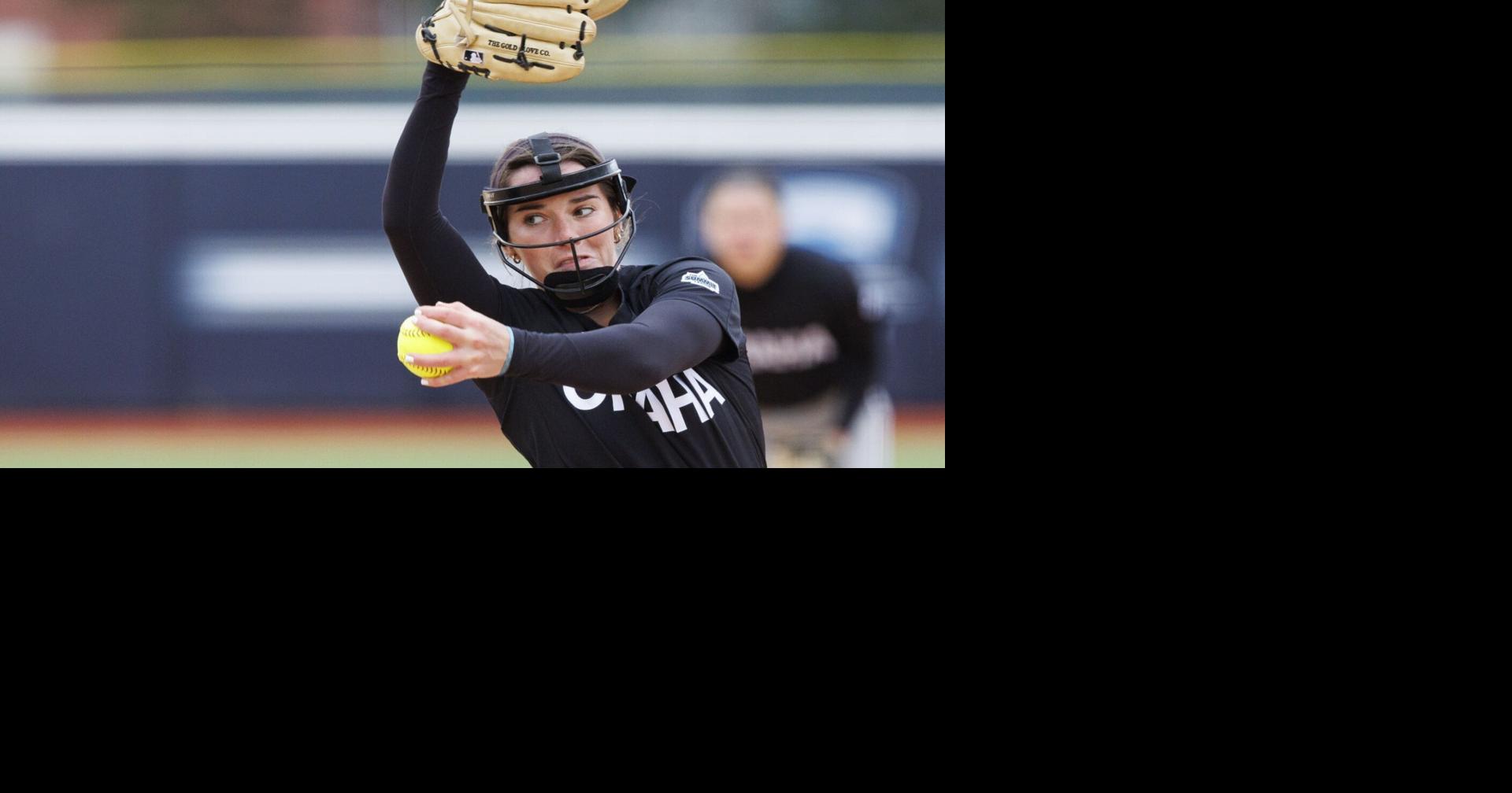 Two Omaha softball players receive conference awards