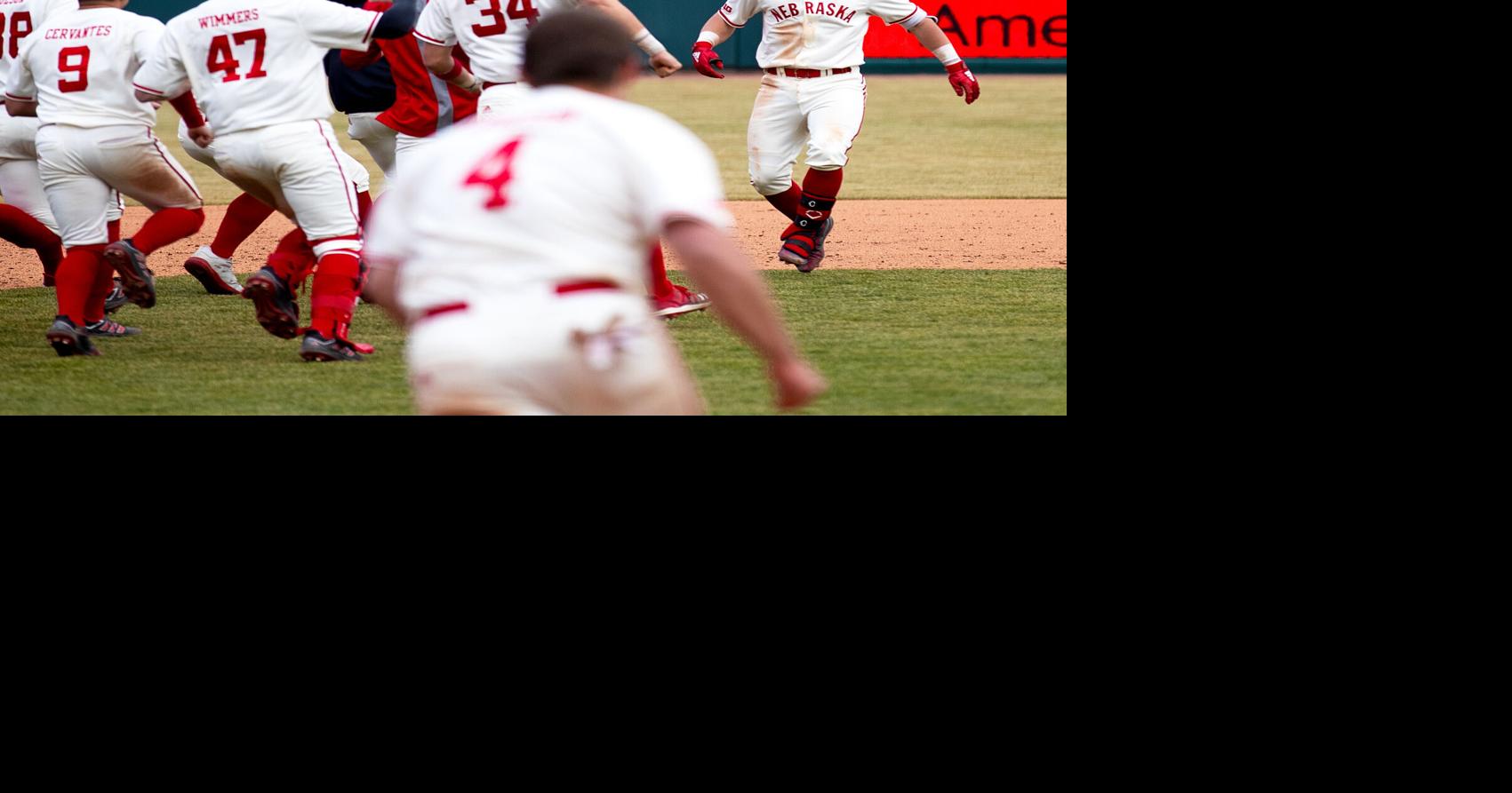Nebraska baseball's Griffin Everitt gives NU a walk-off win over UNO