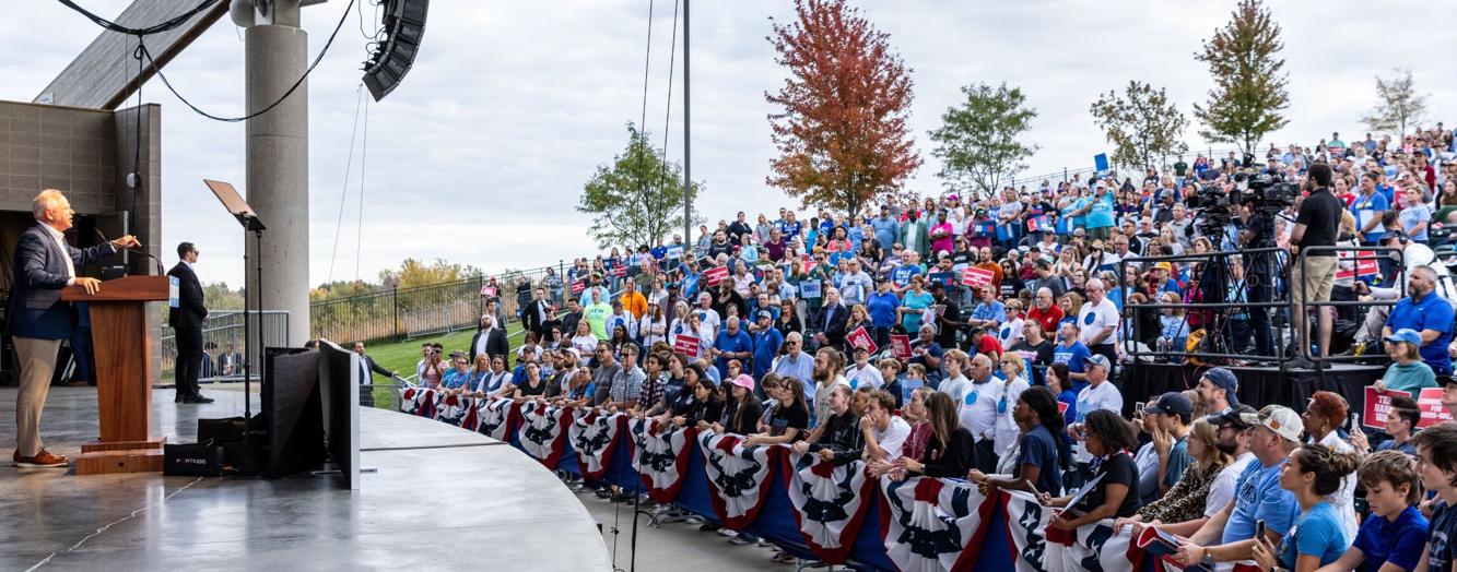 At Omaha metro rally, VP candidate Tim Walz attacks Donald Trump ...
