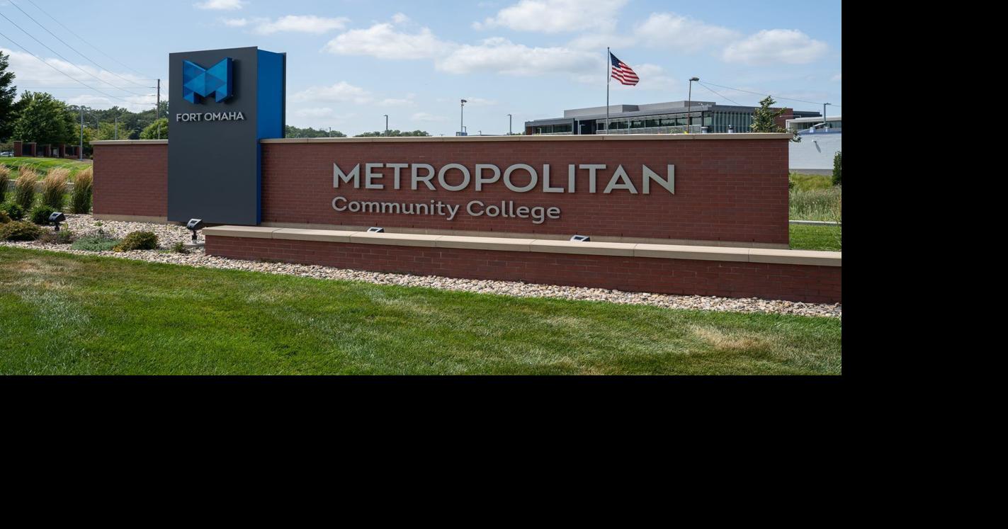 Metro Community College to launch smartphone repair academy