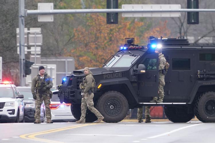 Car crashes, explodes at Rainbow Bridge in Niagara Falls