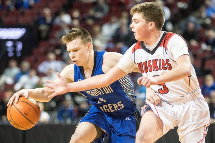 Class C-1: Brendan Lacey gets hot from 3, fuels Wahoo's rout of Ogallala