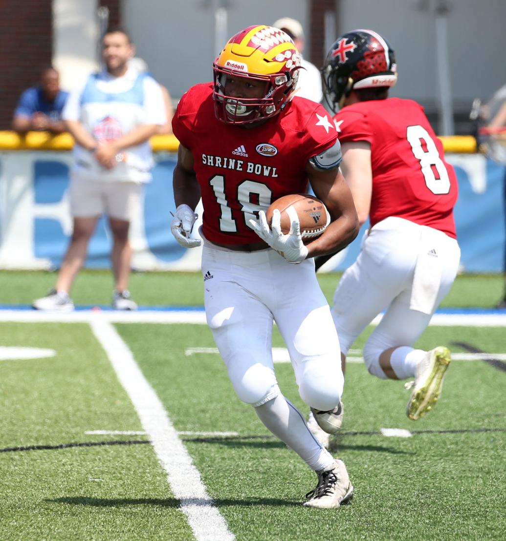Omaha Roncalli's Alex Rodgers makes his final football game one to remember