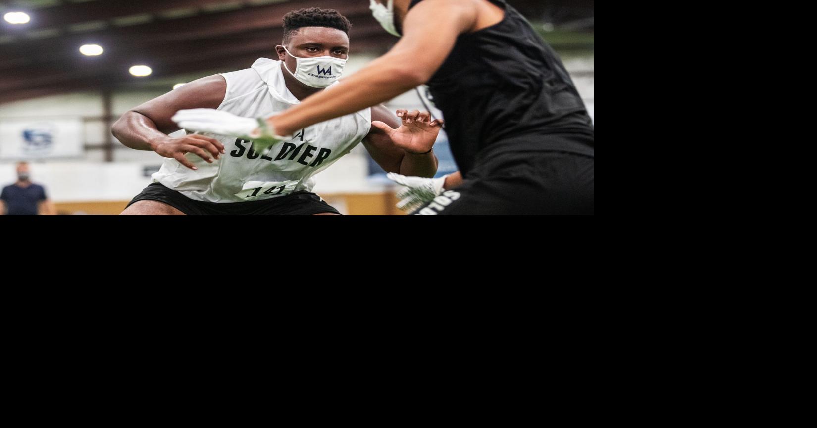 Warren Academy's showcase bridges gap between 142 athletes and college ...