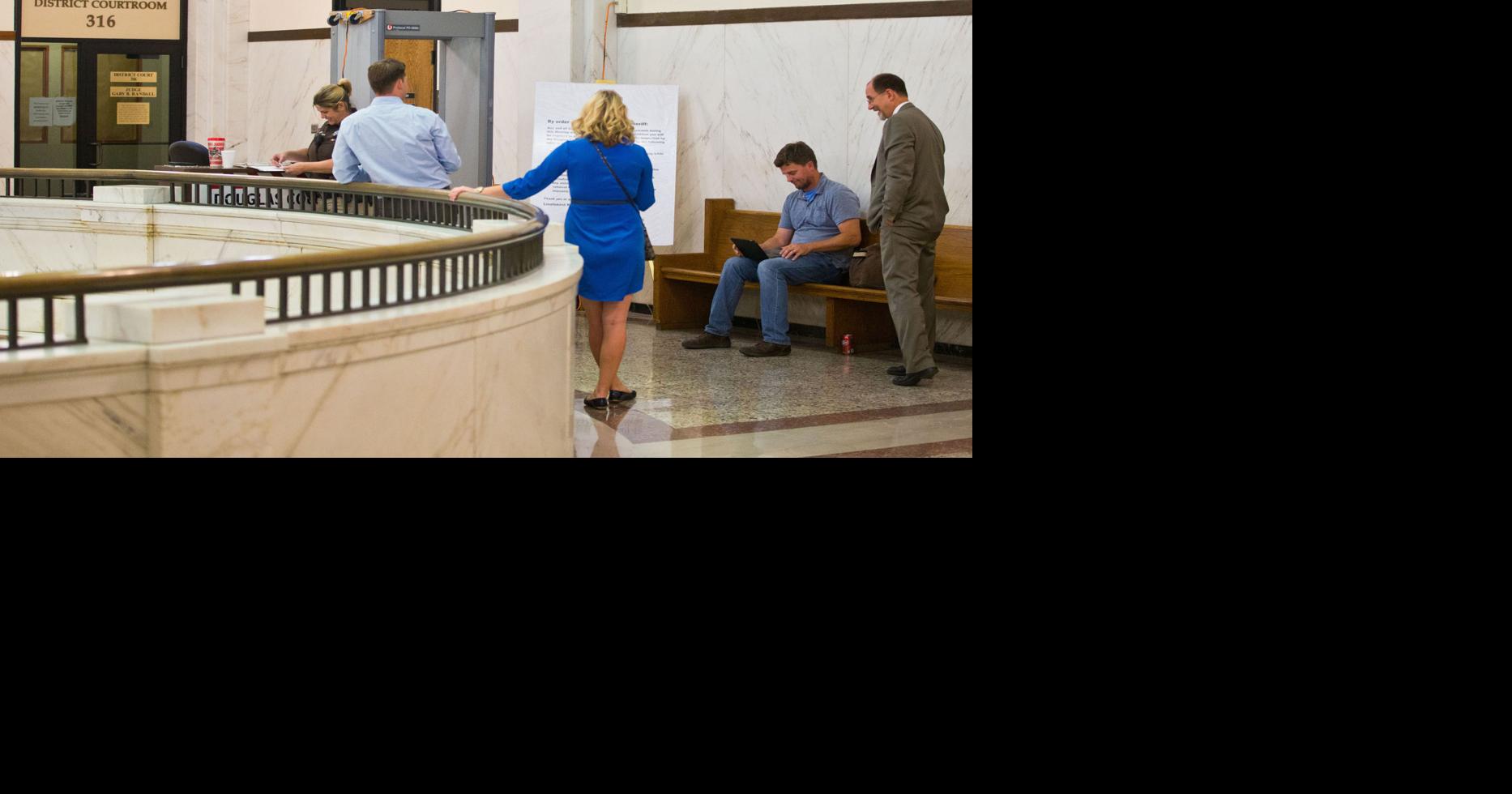 At Garcia jury selection, jokes give way to tears; reporters briefly ...