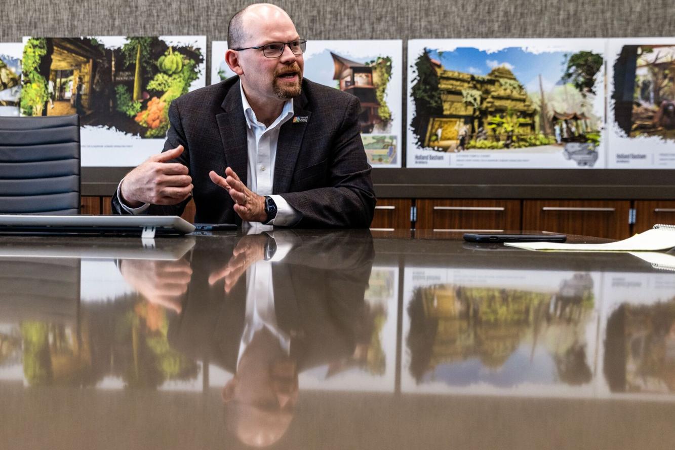 Luis Padilla crafts new chapter for Omaha's Henry Doorly Zoo