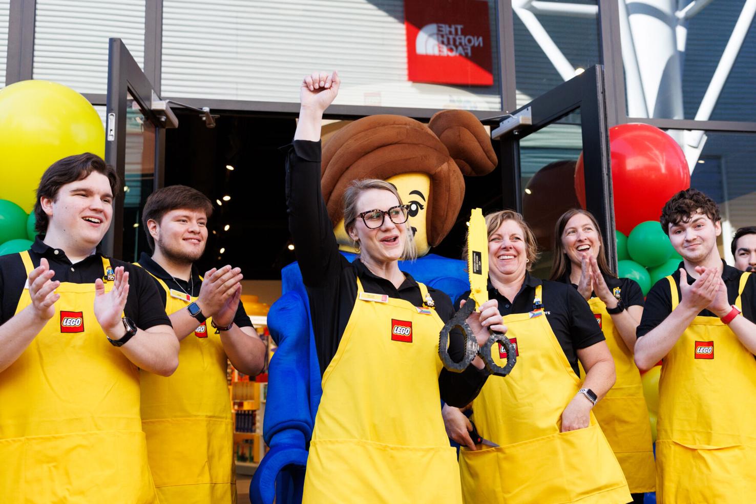 '5-4-3-2-1': Hundreds of fans cheer as the first Nebraska Lego store ...