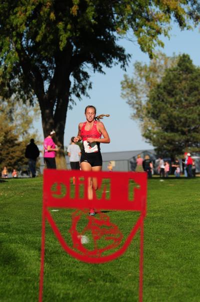 Rylee Rice sets record as Ainsworth runs away with D-5 titles