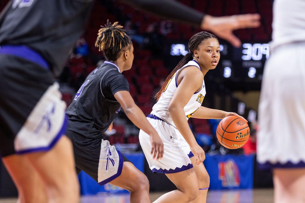 Live updates: Nebraska high school girls basketball state tournament