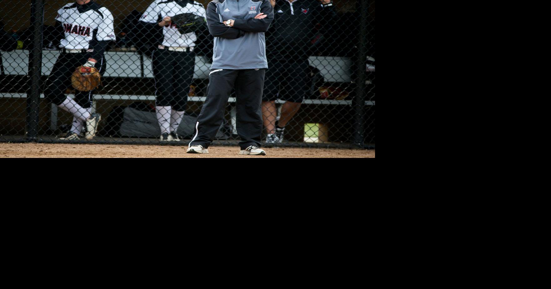 UNO softball coach Jeanne Scarpello announces retirement