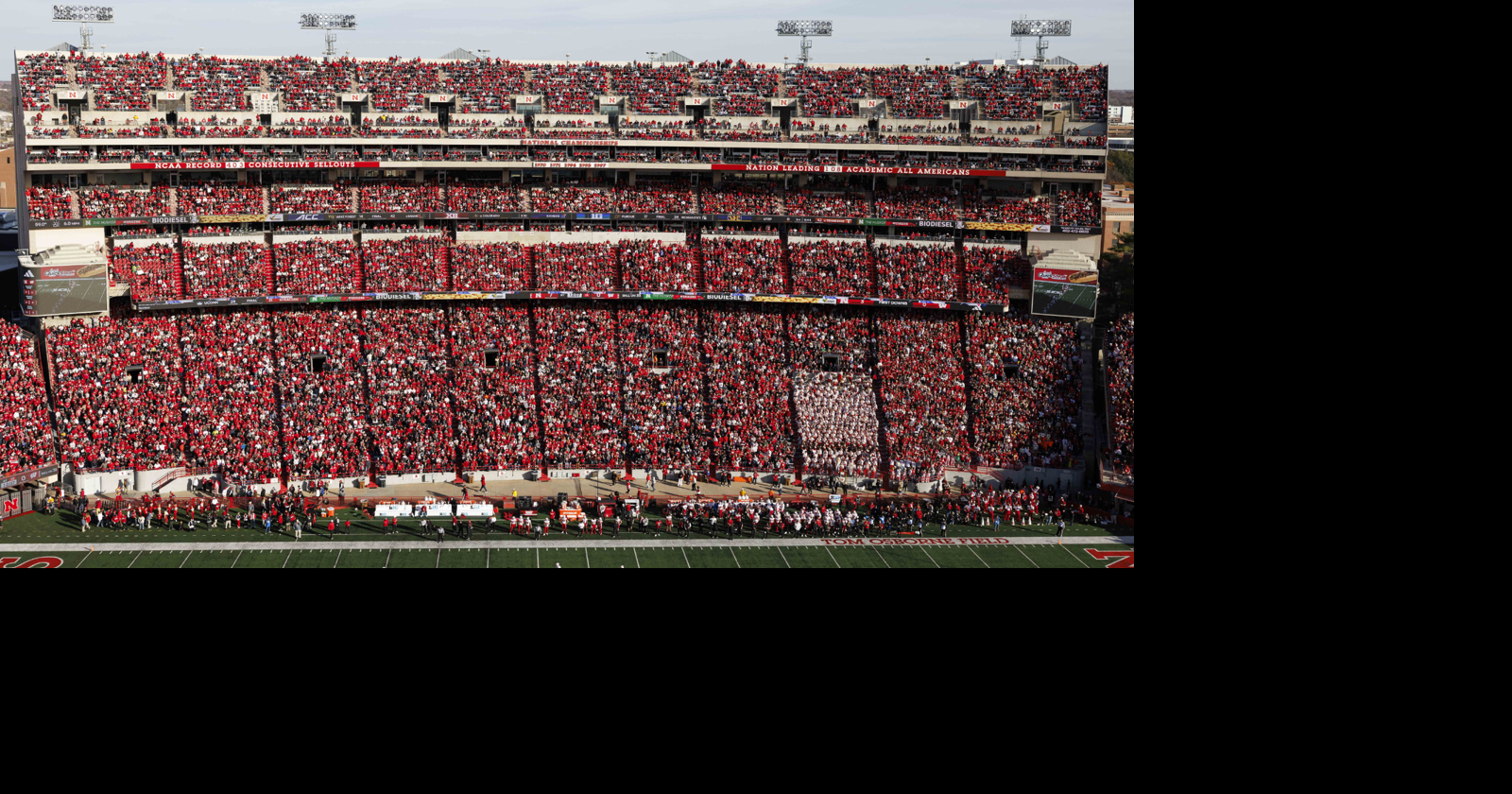 Tom Shatel: Here's to the Nebraska football fans