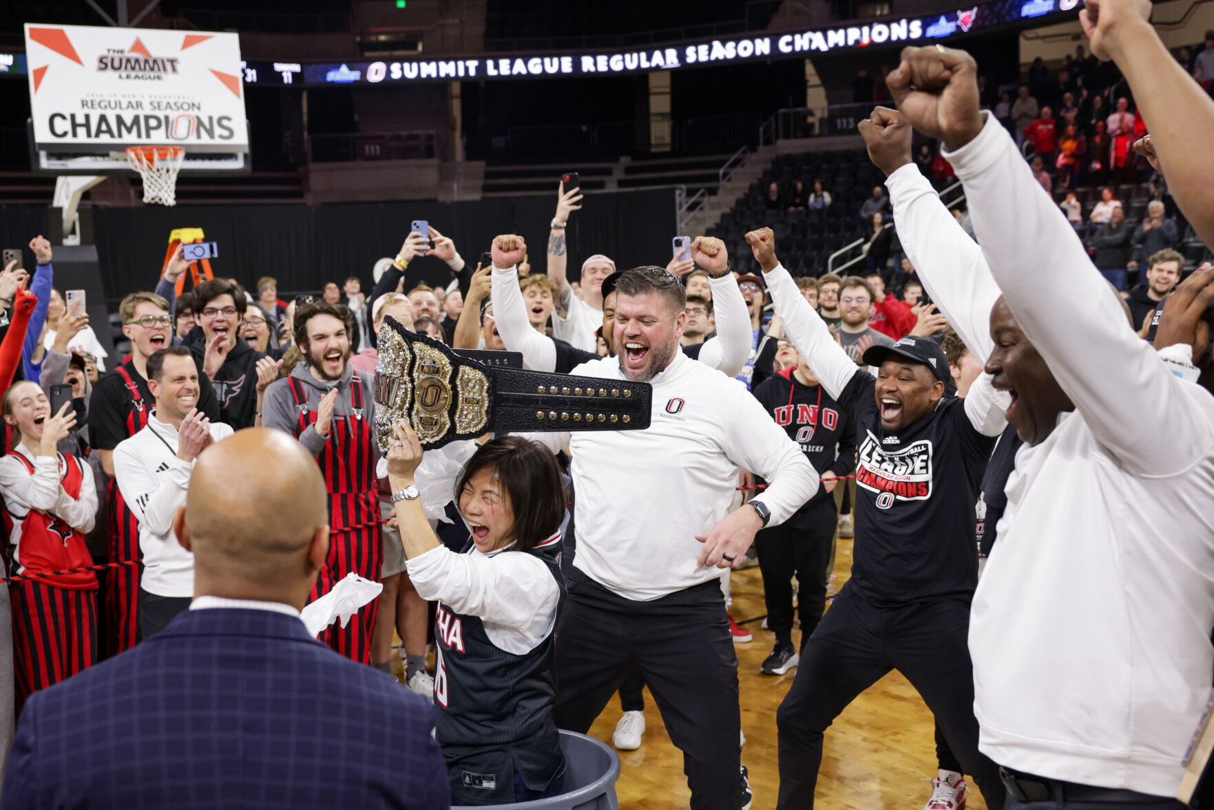 Omaha basketball's NCAA Cinderella story...with a trash can